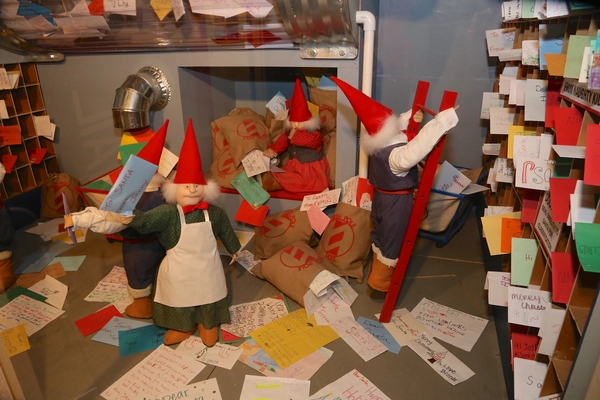 elves working